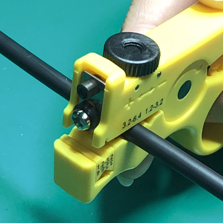 SRT-1264 Slit and Ring Fiber Cable Stripper Buffer Tube Ringer / Slitters